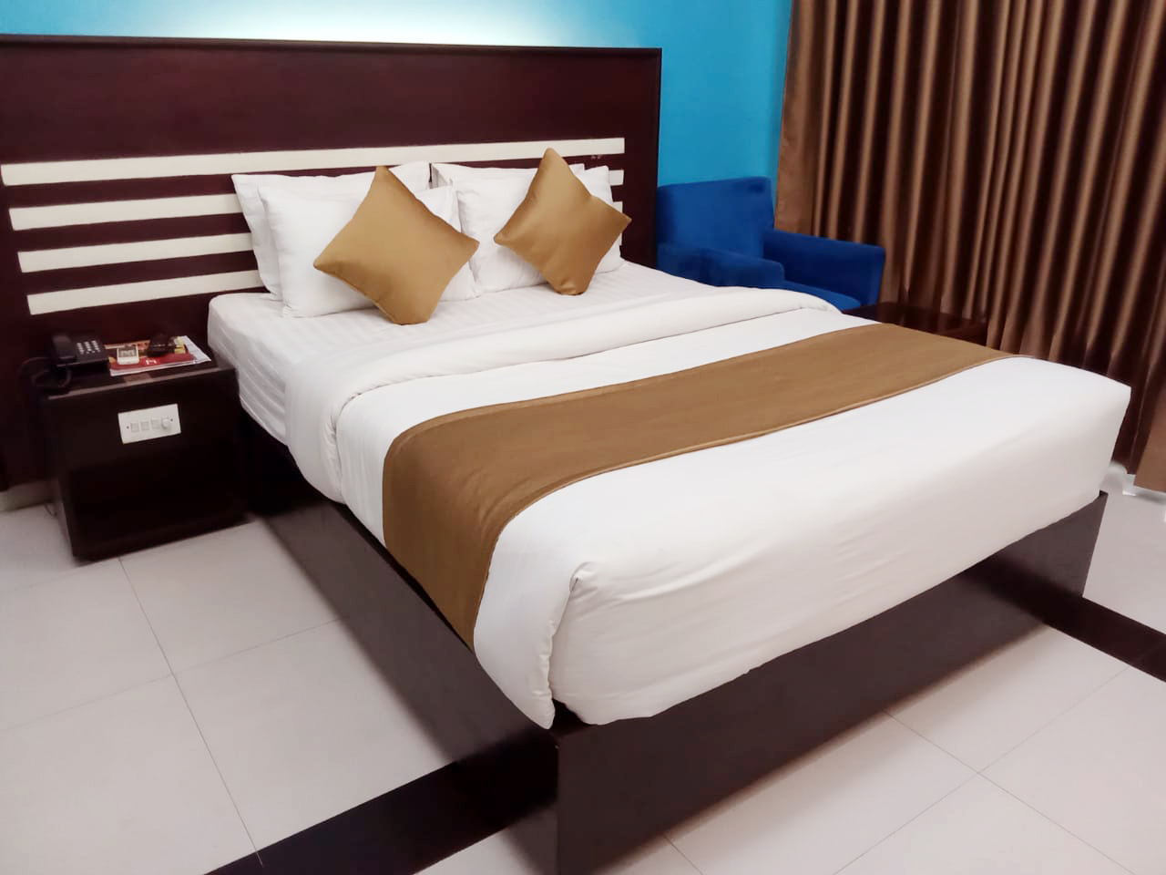 Rooms & Suites - Hiltown Hotel