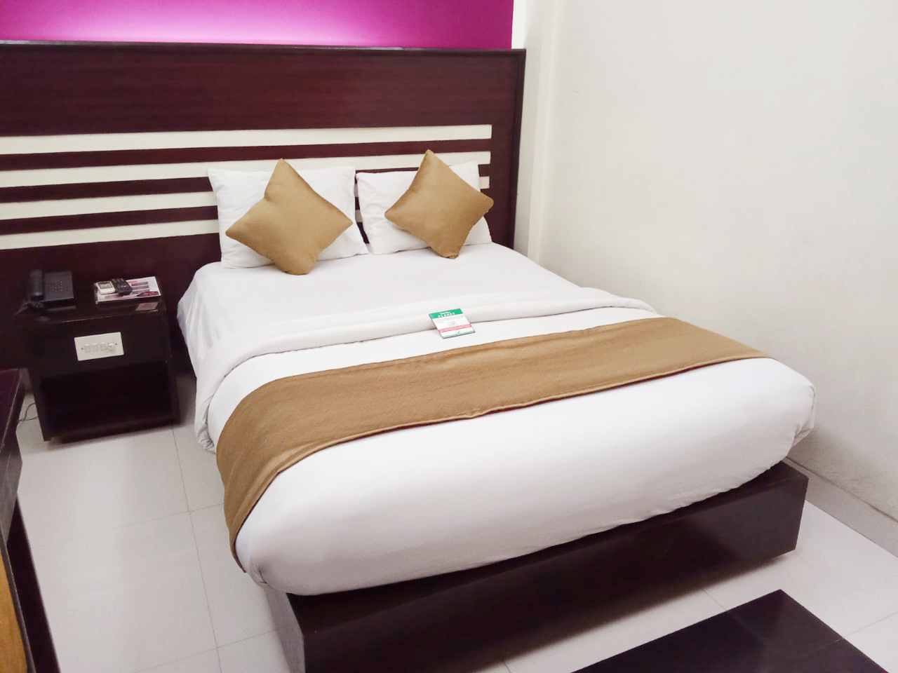 Rooms & Suites - Hiltown Hotel